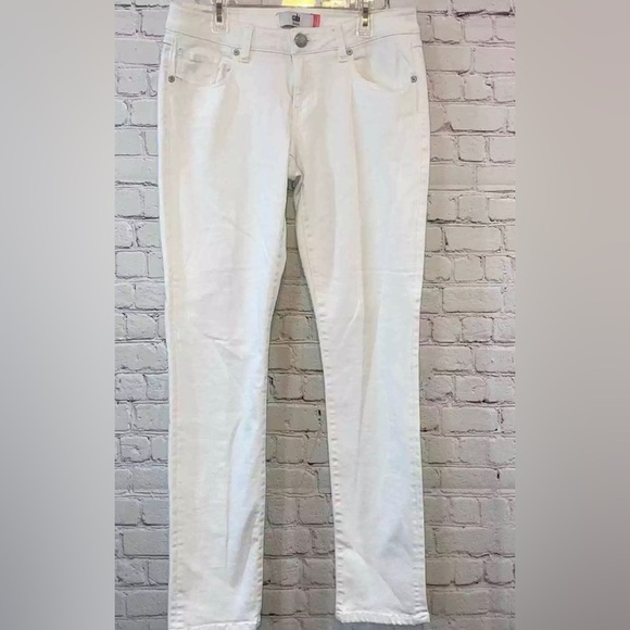 CAbi | Jeans | Cabi Slim Boyfriend White Denim Jeans Style 571 Size 1 ...